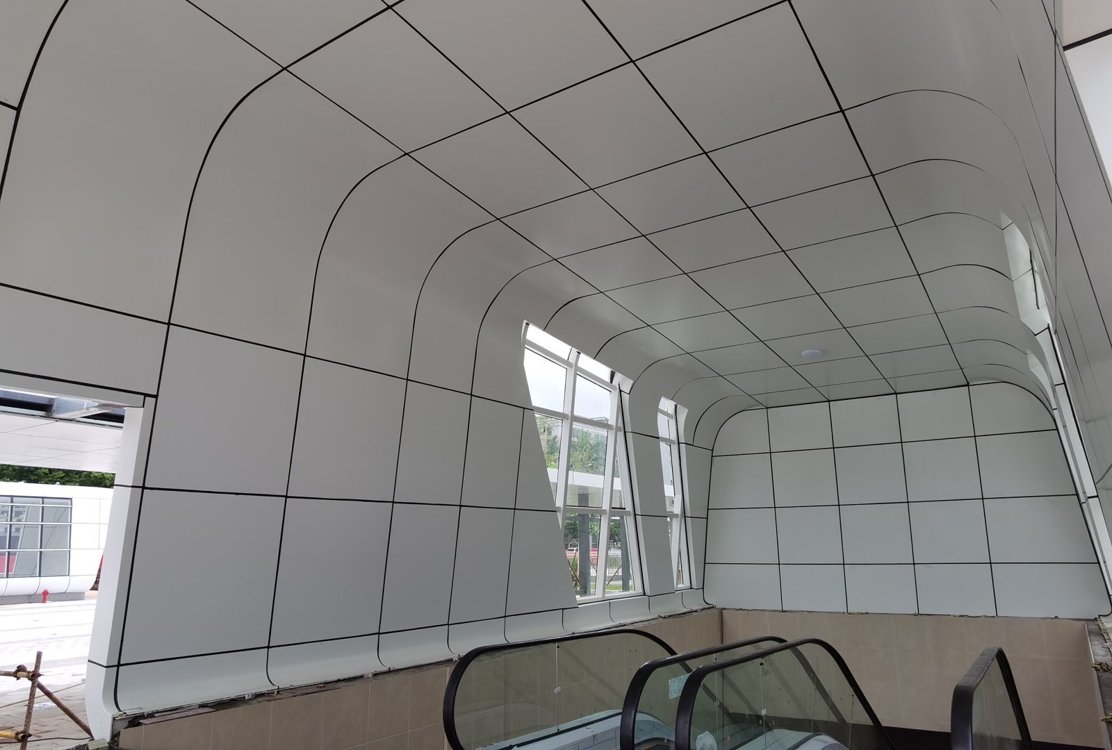 Aluminum wall panels help modern transportation hubs: Maoming high ...
